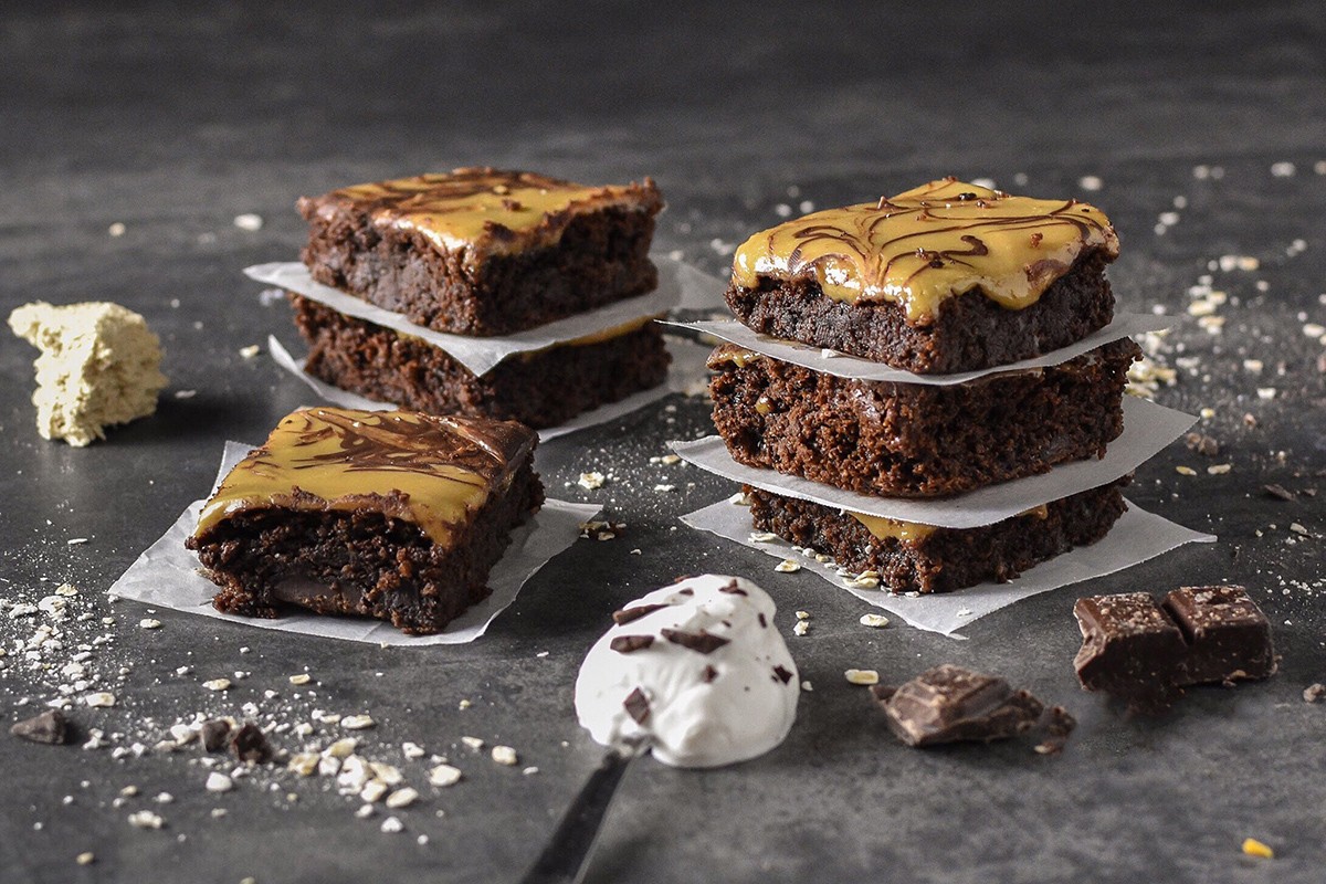 Brownies με επικάλυψη χαλβά | cantinamag.gr