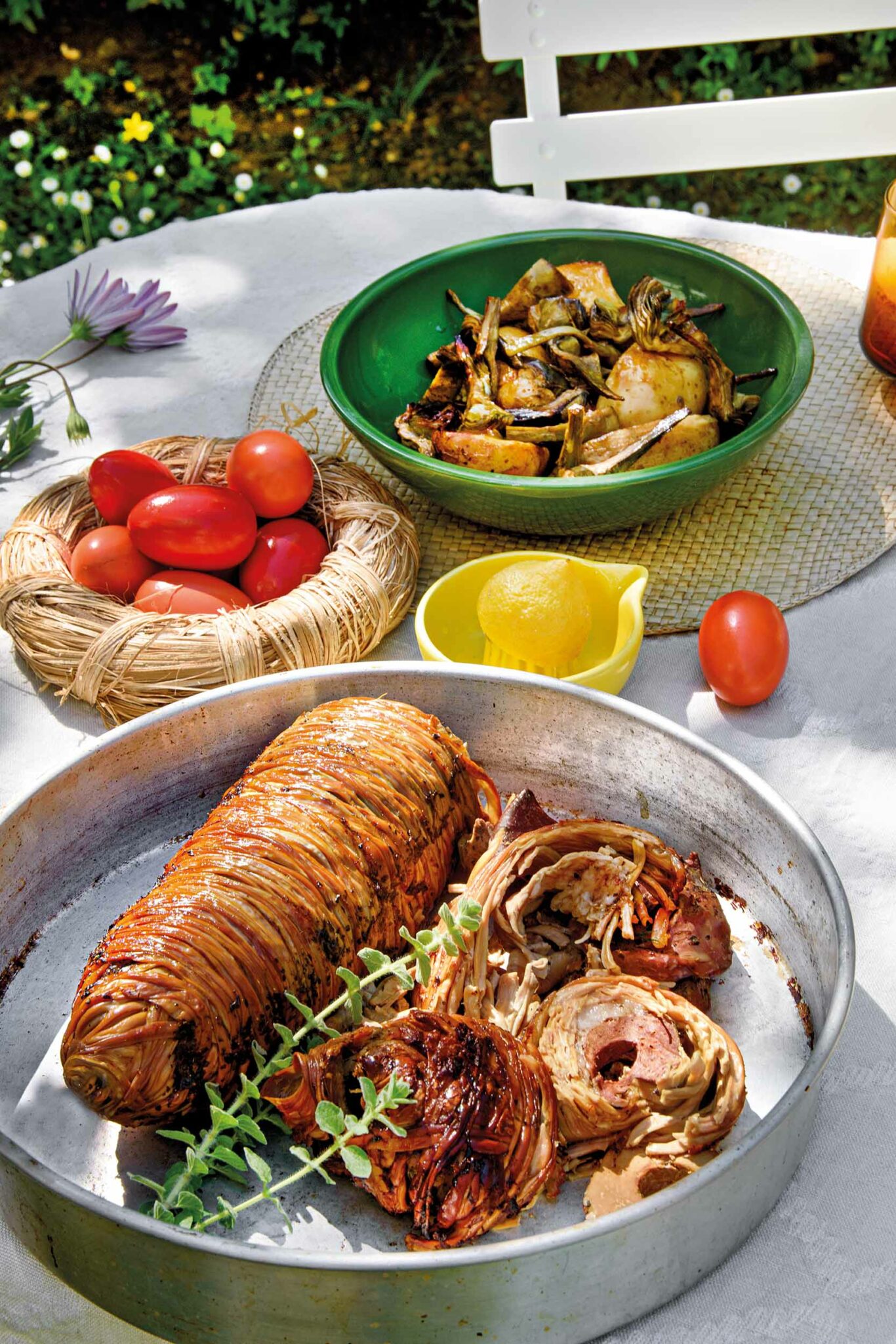 CANTINA, το νέο μηνιαίο περιοδικό που κυκλοφορεί την Κυριακή 28/4 με το ...