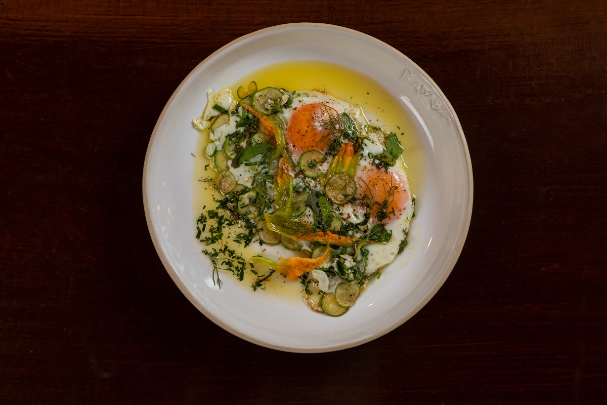 Raw Bata: Η γαστροταβέρνα του Χρόνη Δαμαλά | cantinamag.gr