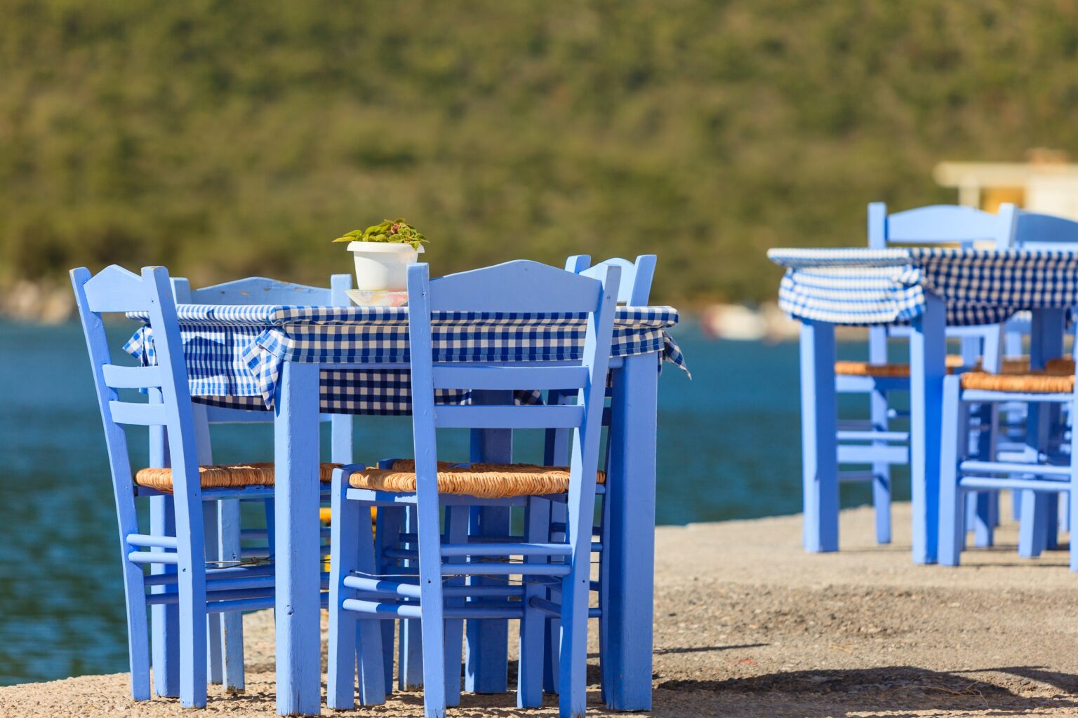 41 ταβέρνες στο κέντρο της Αθήνας για όσους αναζητούν αυθεντική ...