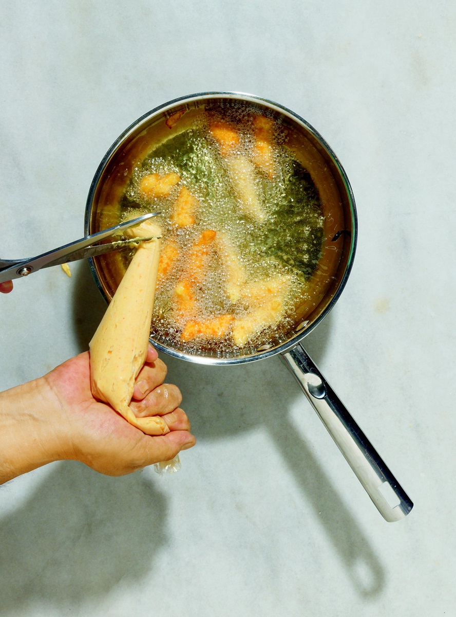 Φτιάχνουμε βήμα βήμα γαριδάκια στο σπίτι σε λιγότερο από 30 λεπτά ...