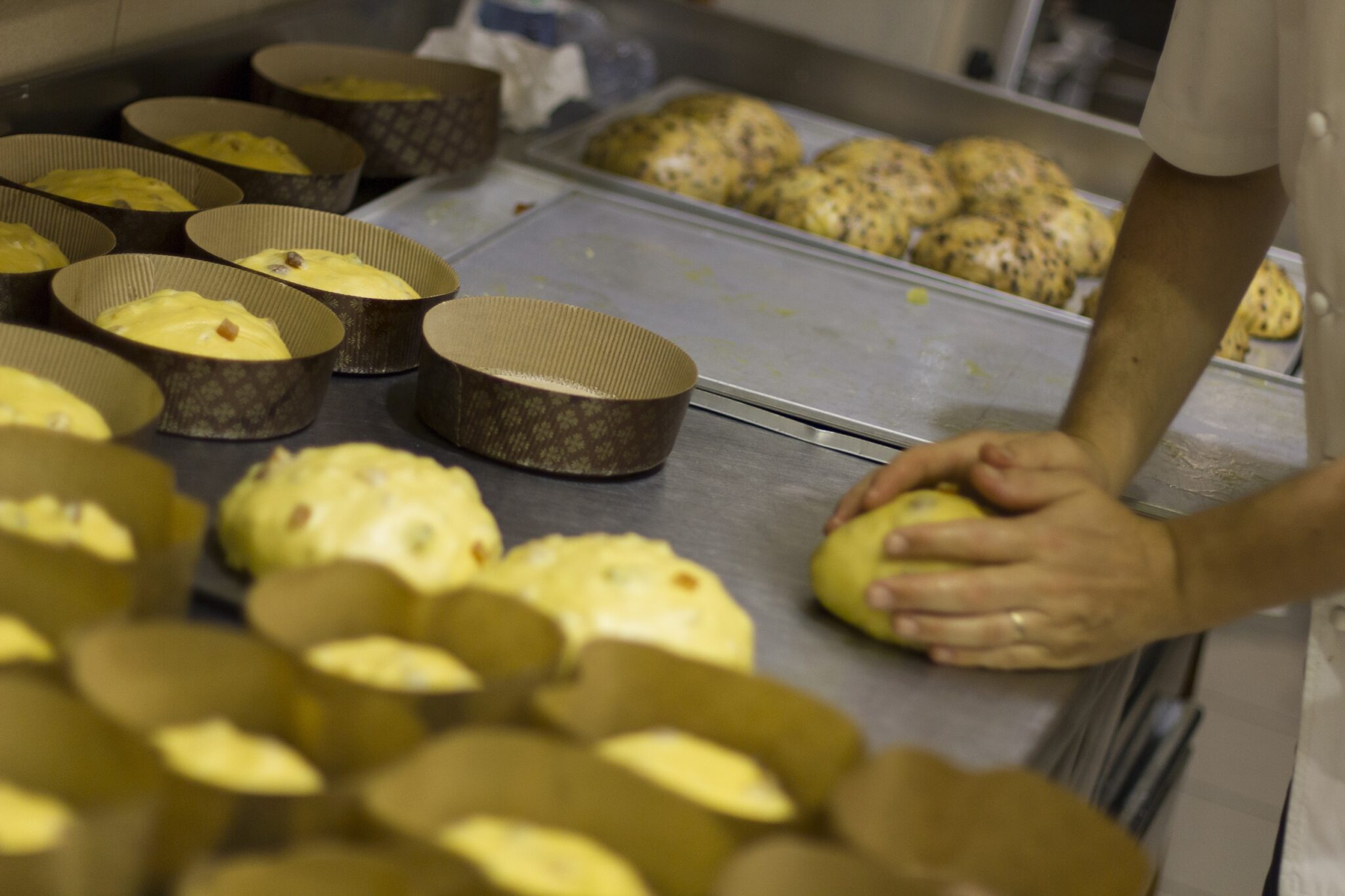 Pirlatura: Αυτό είναι το μυστικό βήμα που δίνει ψυχή στο πανετόνε ...