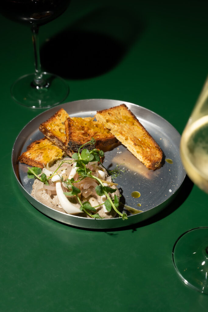Felicità: Στο Ρουφ για αυθεντικό aperitivo και sharing πιάτα ...