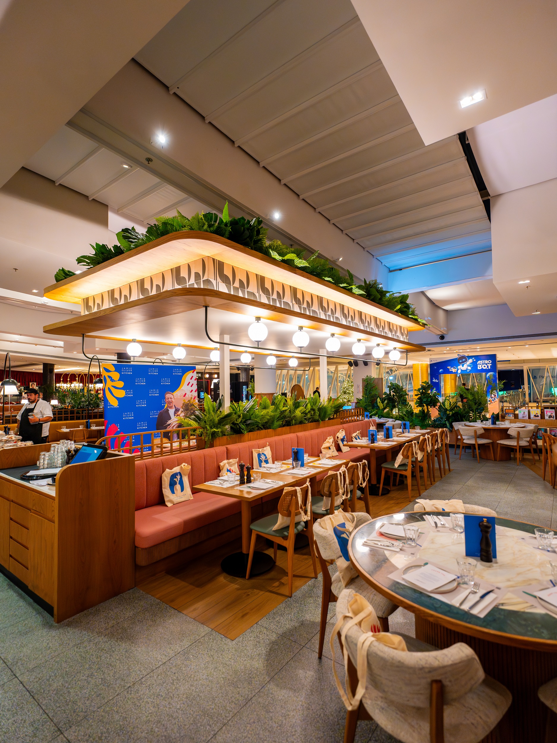 Jamie Oliver Kitchen: Ο Κύπριος σεφ Κυριάκος Κυριάκου μιλάει στο ...