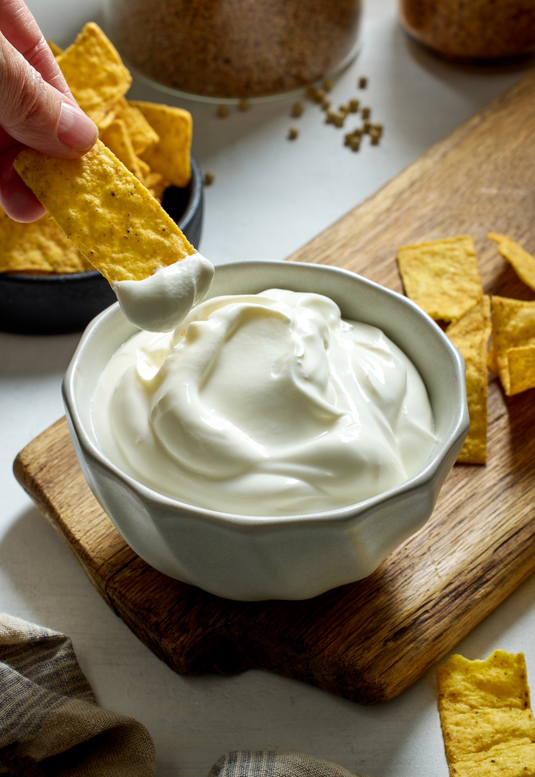 Πώς φτιάχνουμε sour cream στο σπίτι: Ο πιο εύκολος τρόπος + μια ...